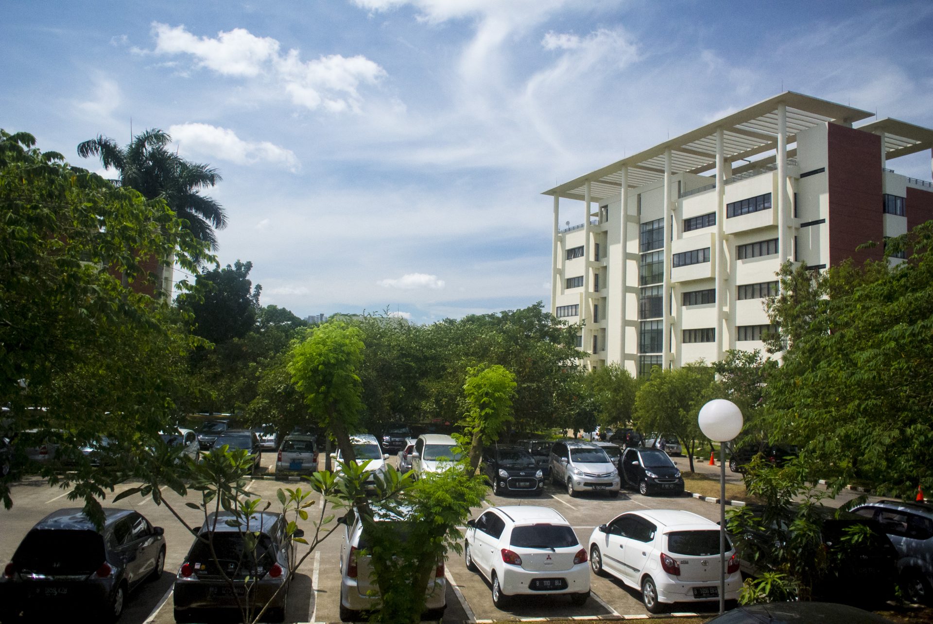 Lapangan Parkir | Program Pendidikan Vokasi Universitas Indonesia