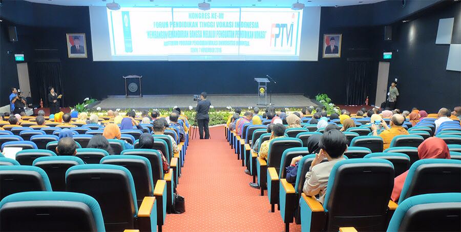 Auditorium Vokasi | Program Pendidikan Vokasi Universitas Indonesia